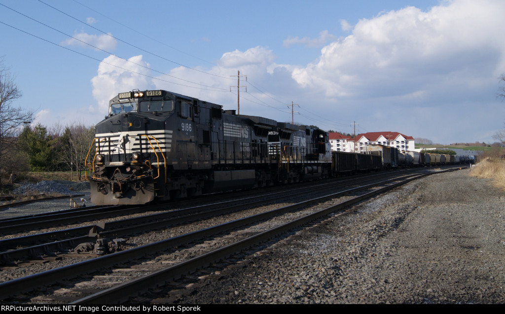 NS 19G Through Hershey - 4/2/2011